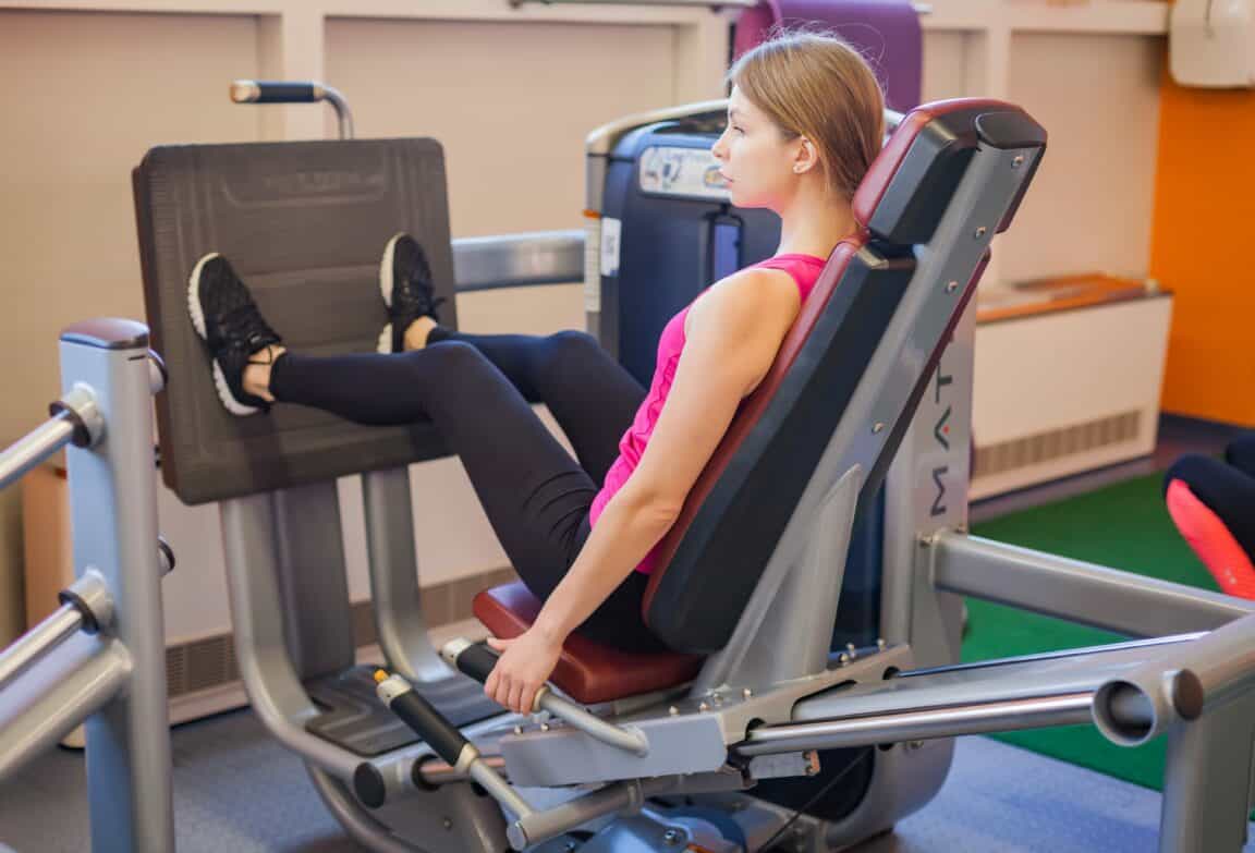 Vertical Leg Press vs Horizontal Leg Press vs 45 Degree Leg Press Which ...